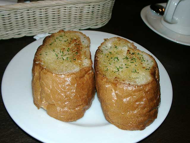 04_garlic_toast.jpg